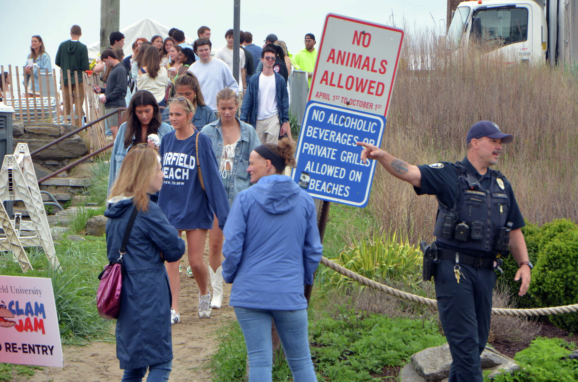 Fairfield University hosts annual Clam Jam at Penfield Beach Saturday
