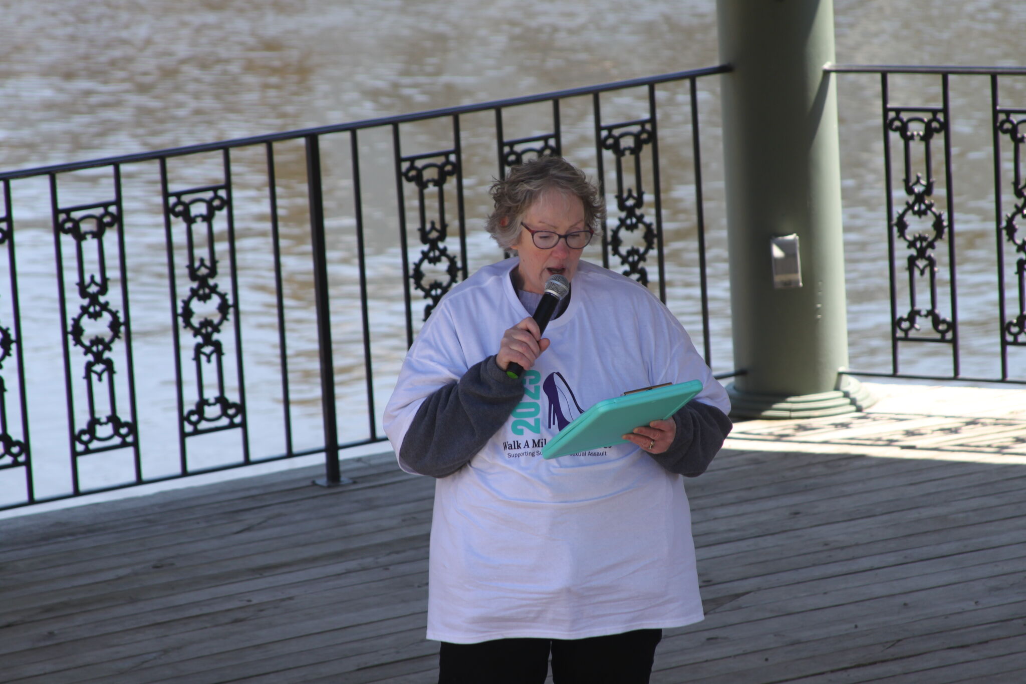 Kelly Slater pleas to free isolated manatee Romeo at Florida aquarium