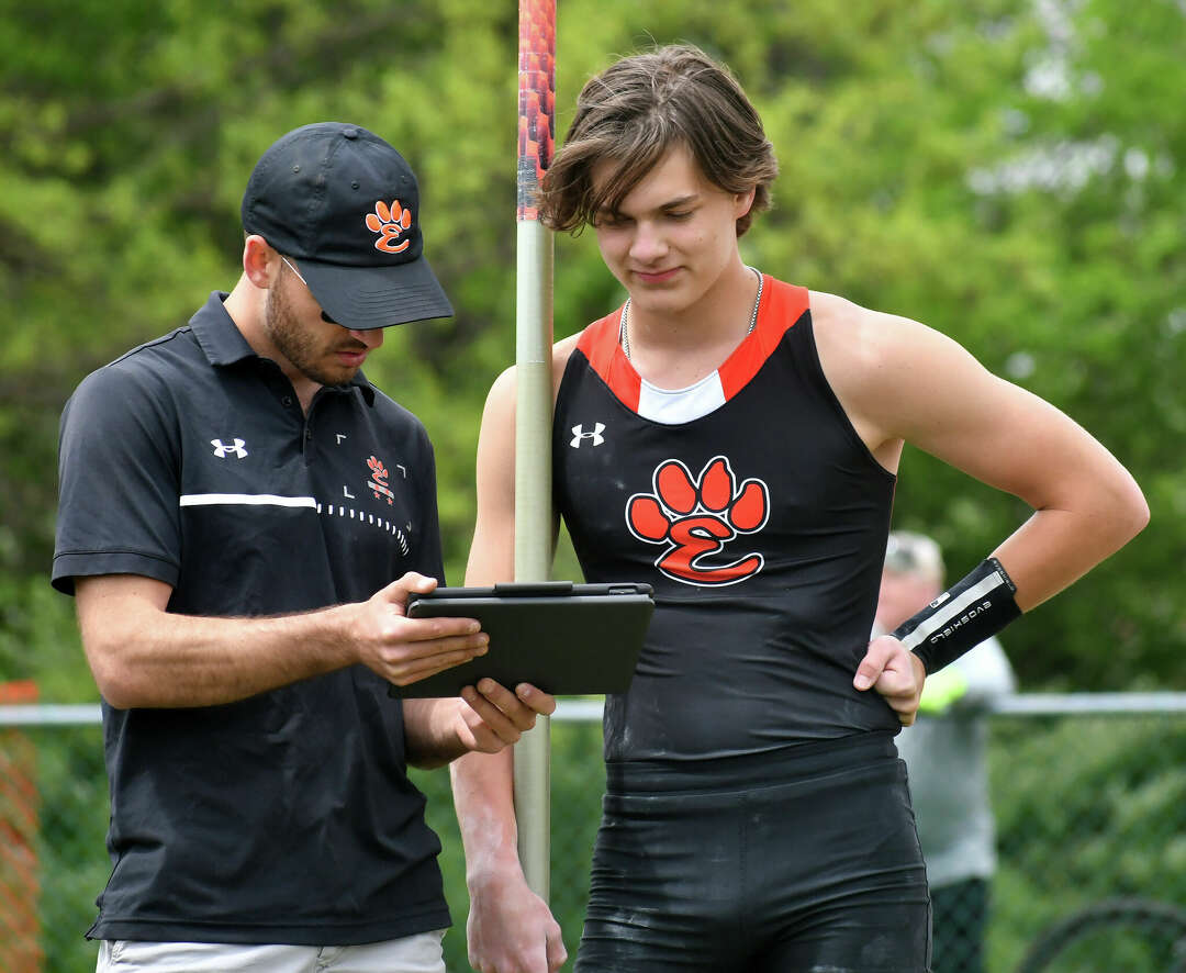Edwardsville track gets big returns in win at Winston Brown Invite