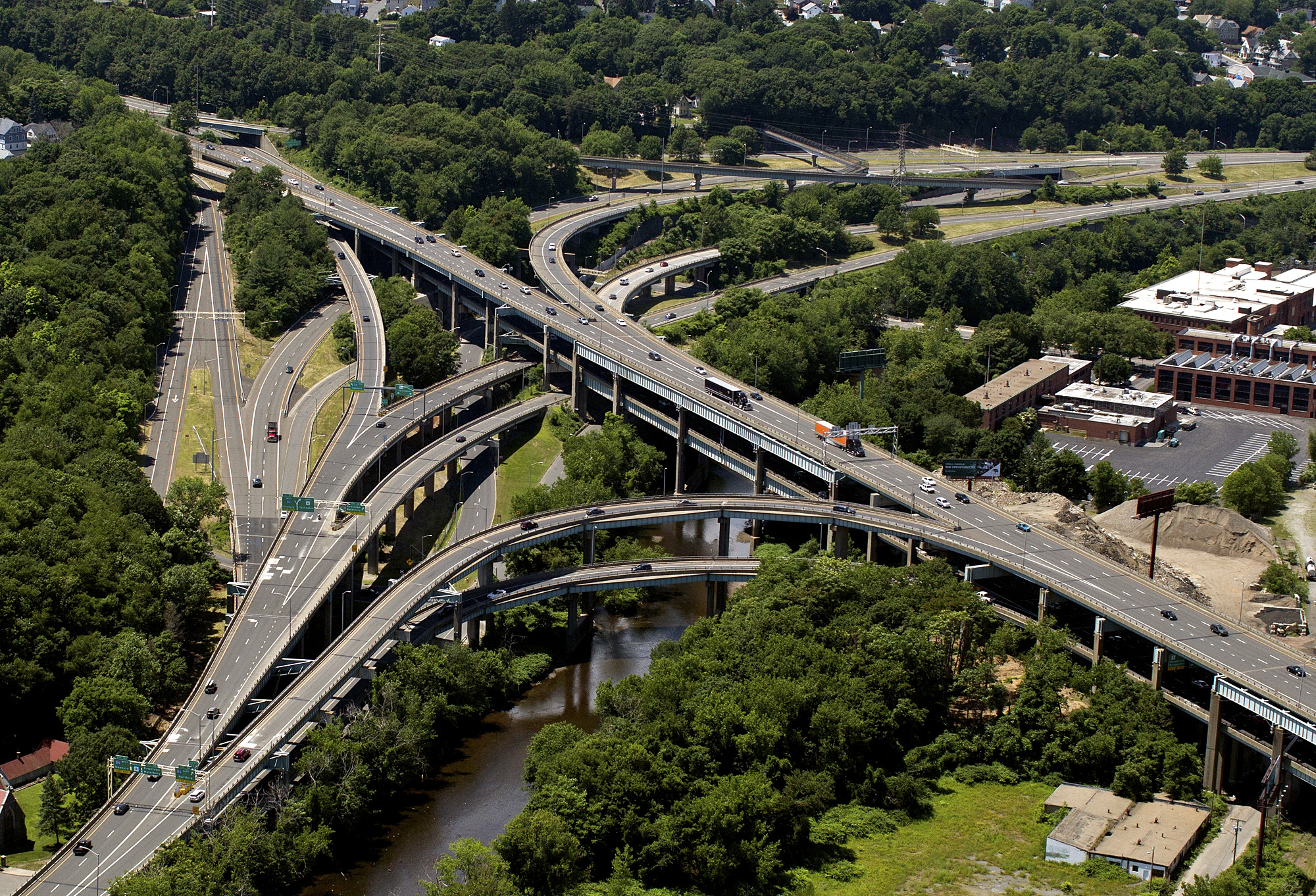 Here's why Connecticut has so many left-hand exits