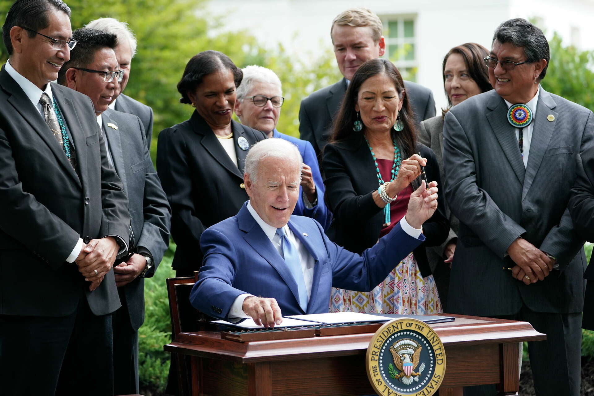 Trump vows to reinstate Columbus Day forgoing Indigenous Peoples Day