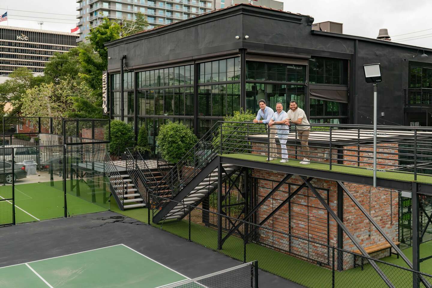 Solarium, a pickleball and padel restaurant, opens in Midtown Houston