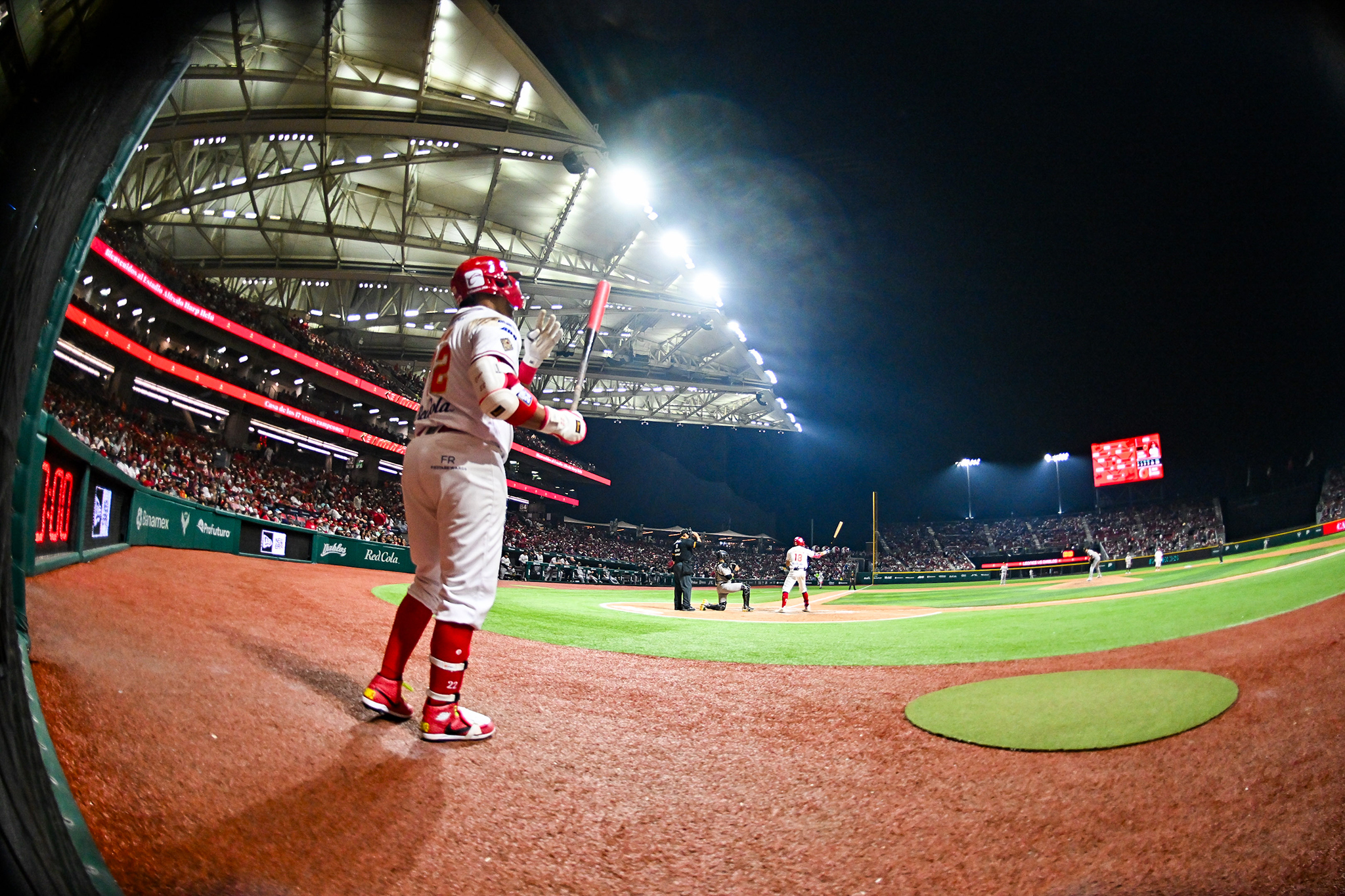 Mexico City's loud, delicious baseball games are worth the flight