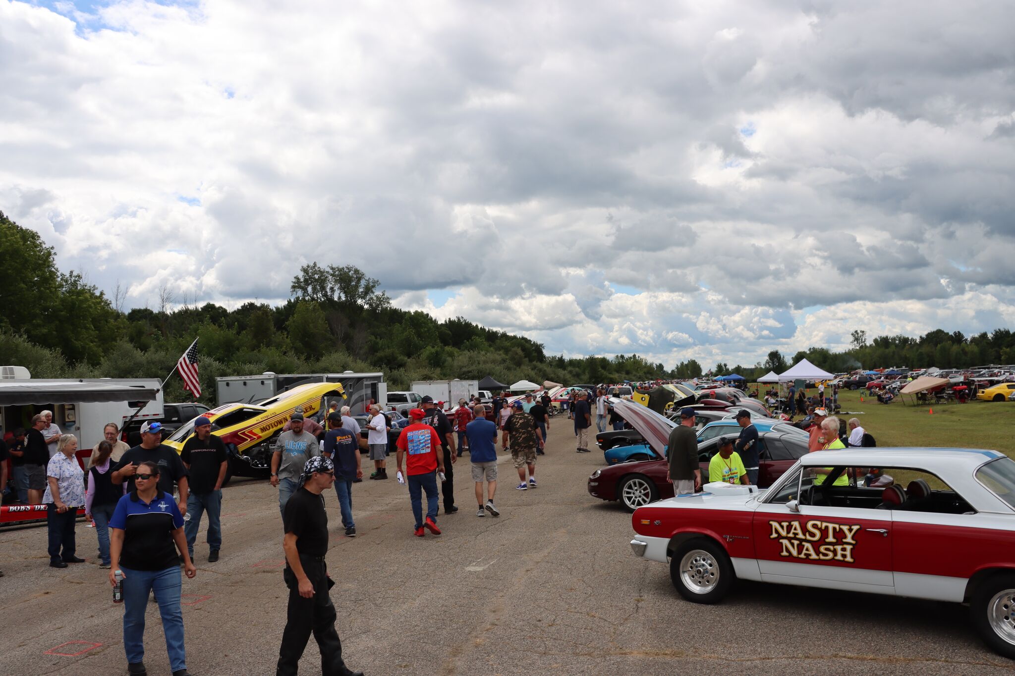 Tri-City Dragway Car Show brings 700 classic cars to MBS Airport