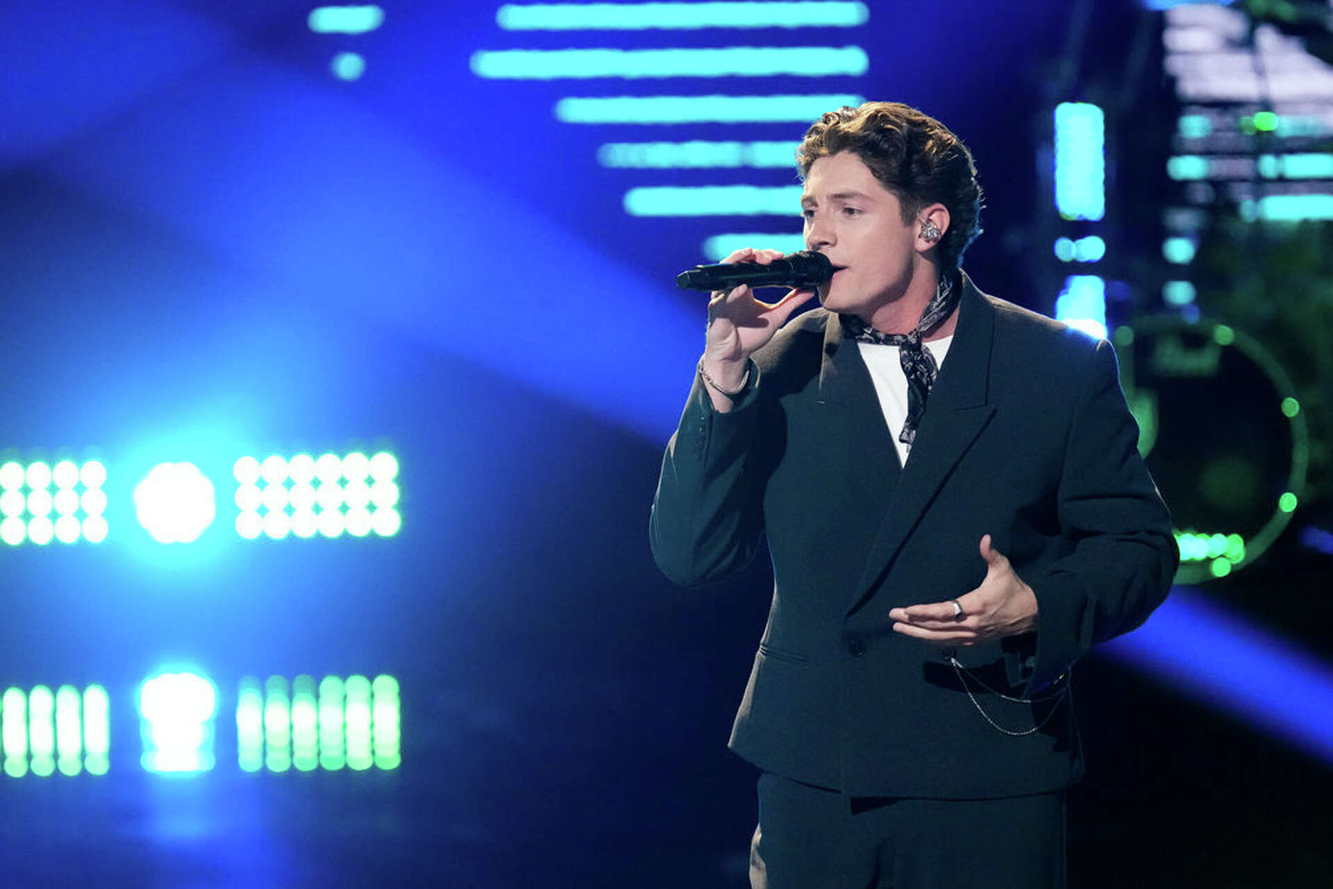 Britton Moore competes on first night of 'Voice' playoffs