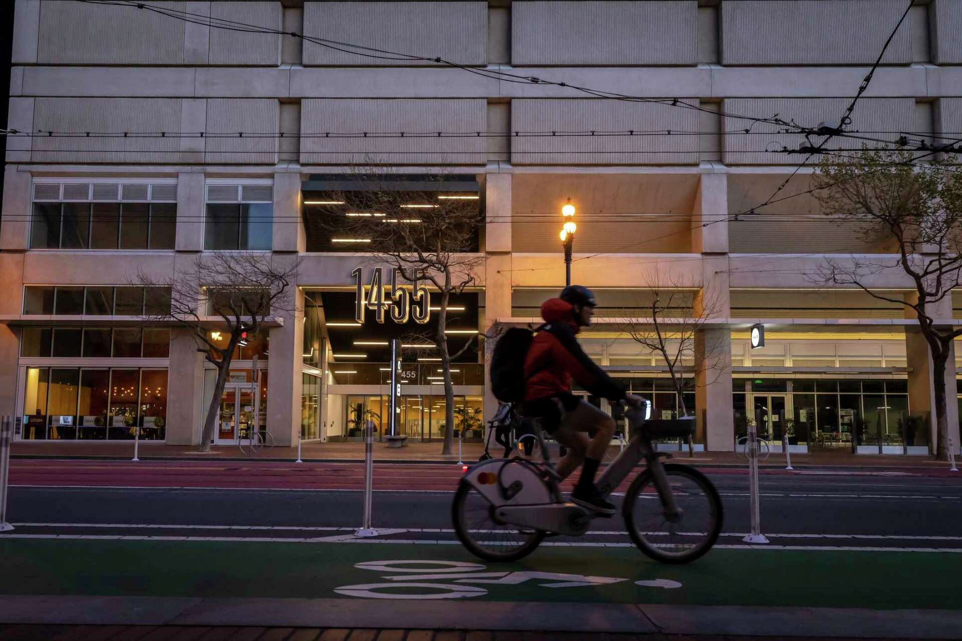 S.F. is planning to buy a building to consolidate its city workforce