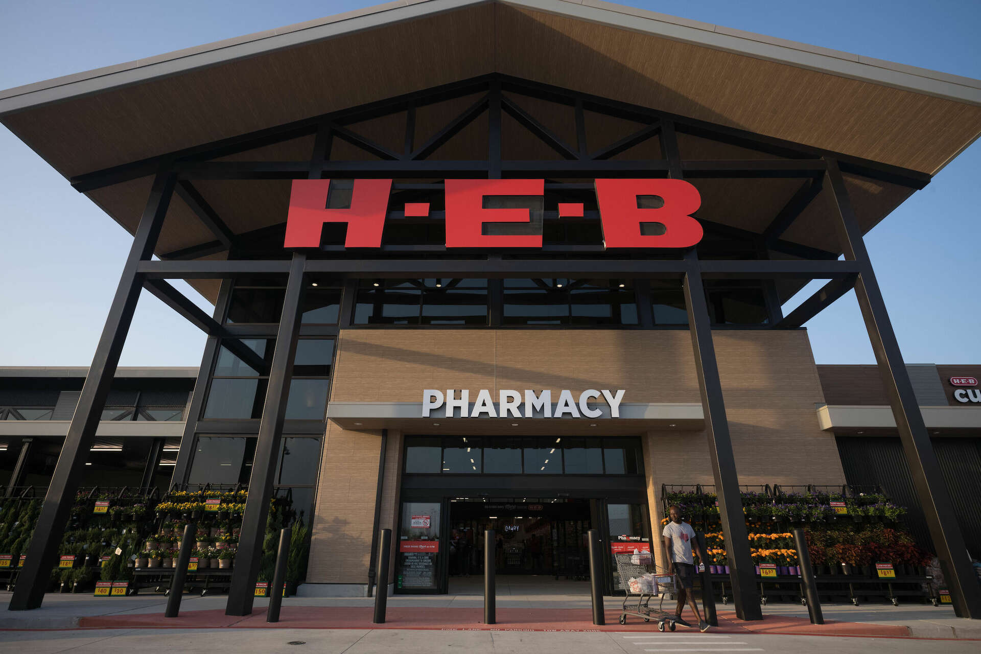 H-E-B's massive North Texas expansion continues to boom