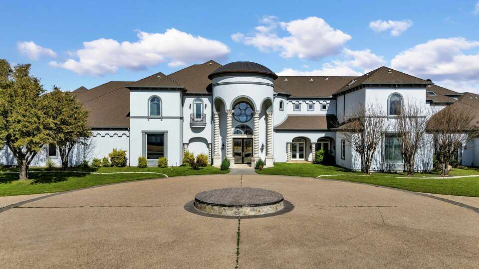 Former 'Primetime' Texas home owned by Deion Sanders lists for $5.5M