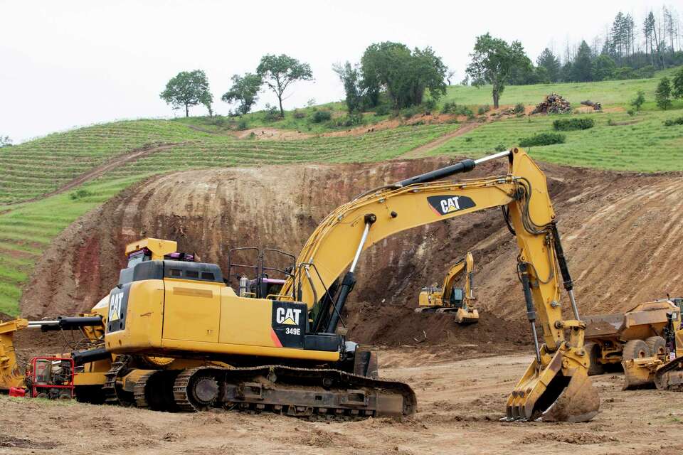Fire nearly destroyed Spring Mountain Vineyard. Can it be saved?