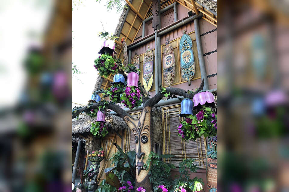 1963 Disneyland attraction closed, will rebuild long-broken elements