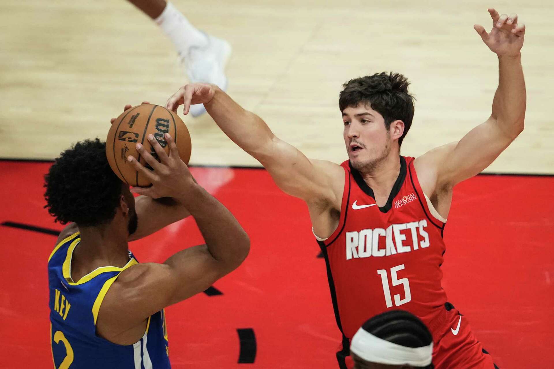 Rockets 131, Warriors 116: How Houston hung on to win Game 5 and stay