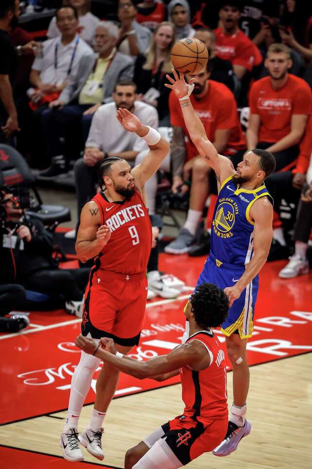 Rockets’ Brooks targeting Steph Curry’s thumb? ‘I’m playing the game’