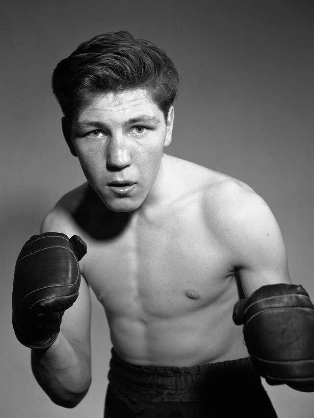 Boxer Joey Archer, who retired Sugar Ray Robinson, dies at 87
