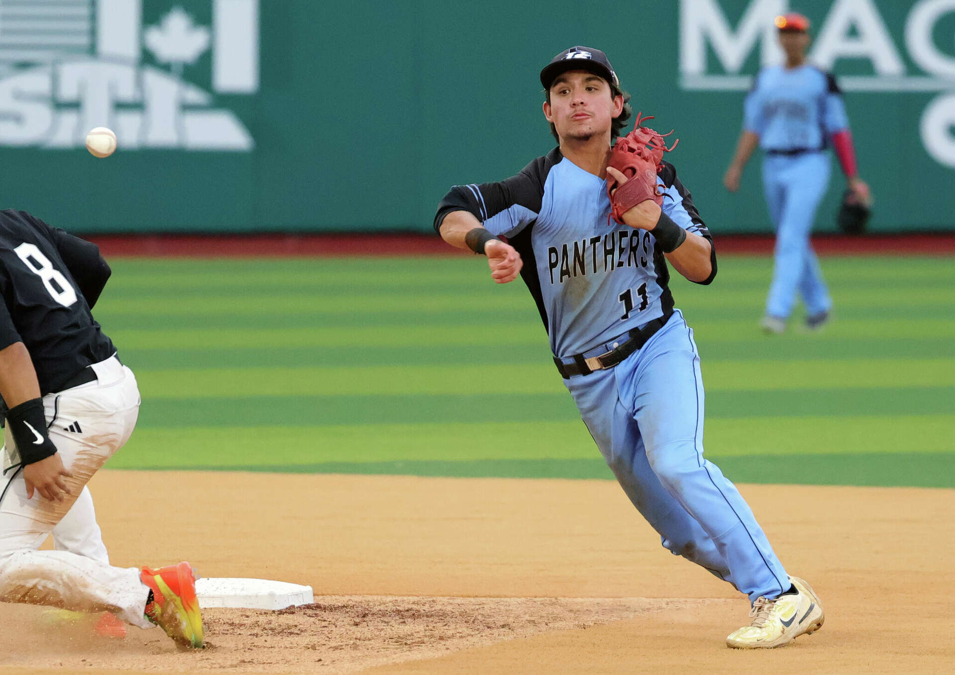 Laredo Alexander, United South take aim at baseball area titles