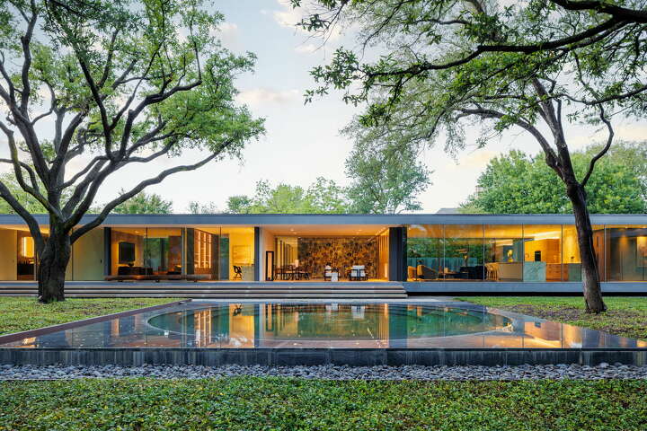 Sleek modern estate in elite Texas enclave lists for $8.9M