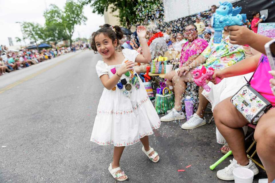 Photos: 2025 Battle of Flowers Parade a visual feast