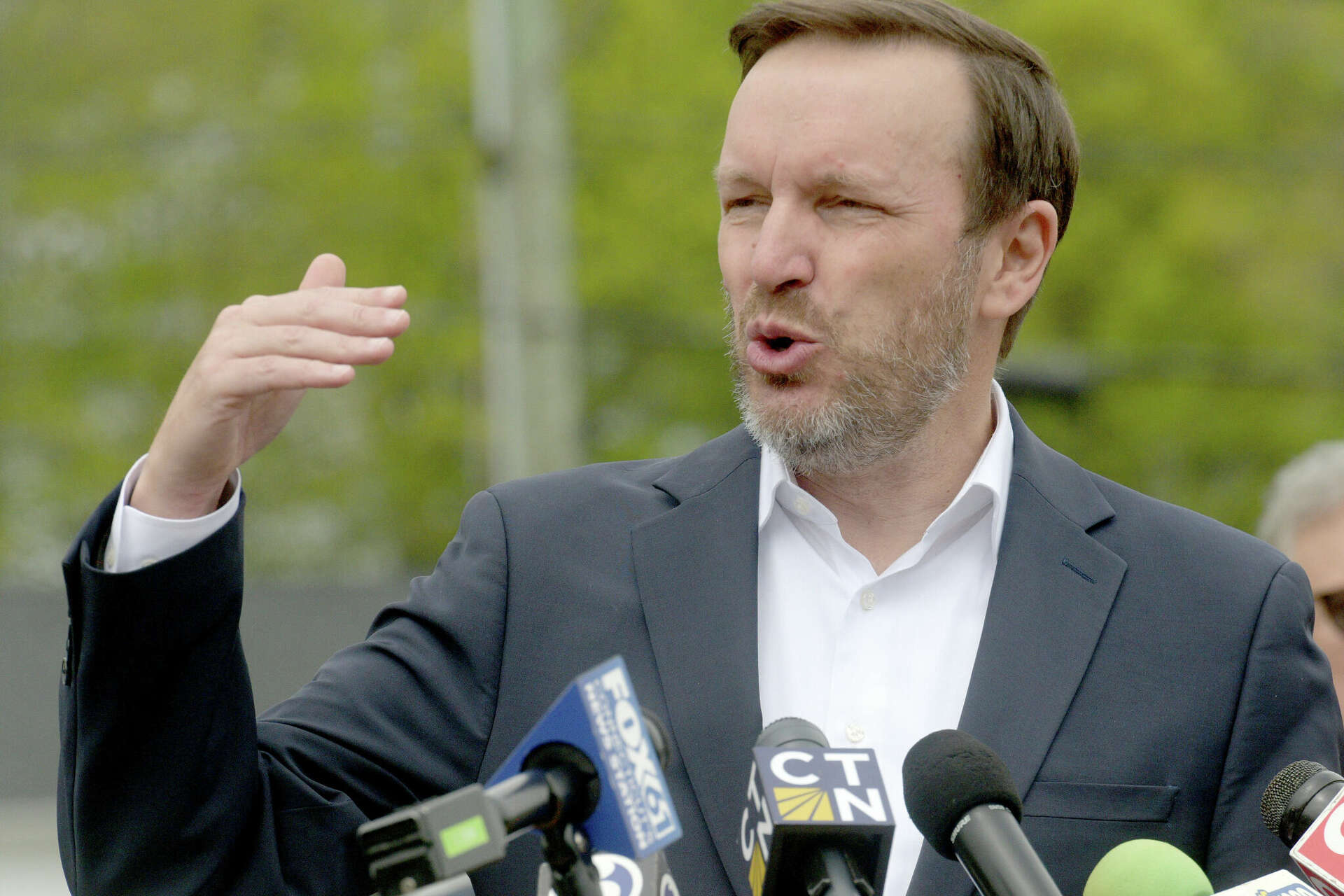 CT's Chris Murphy bashes Trump admin after Jimmy Kimmel pulled