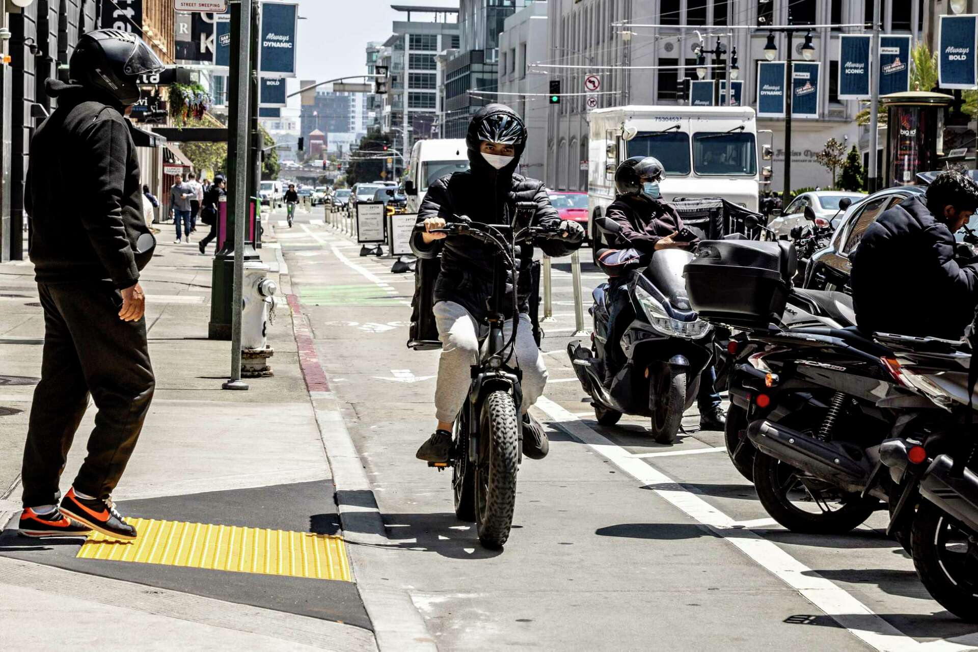 SF’s downtown malls are empty, but food deliveries are helping