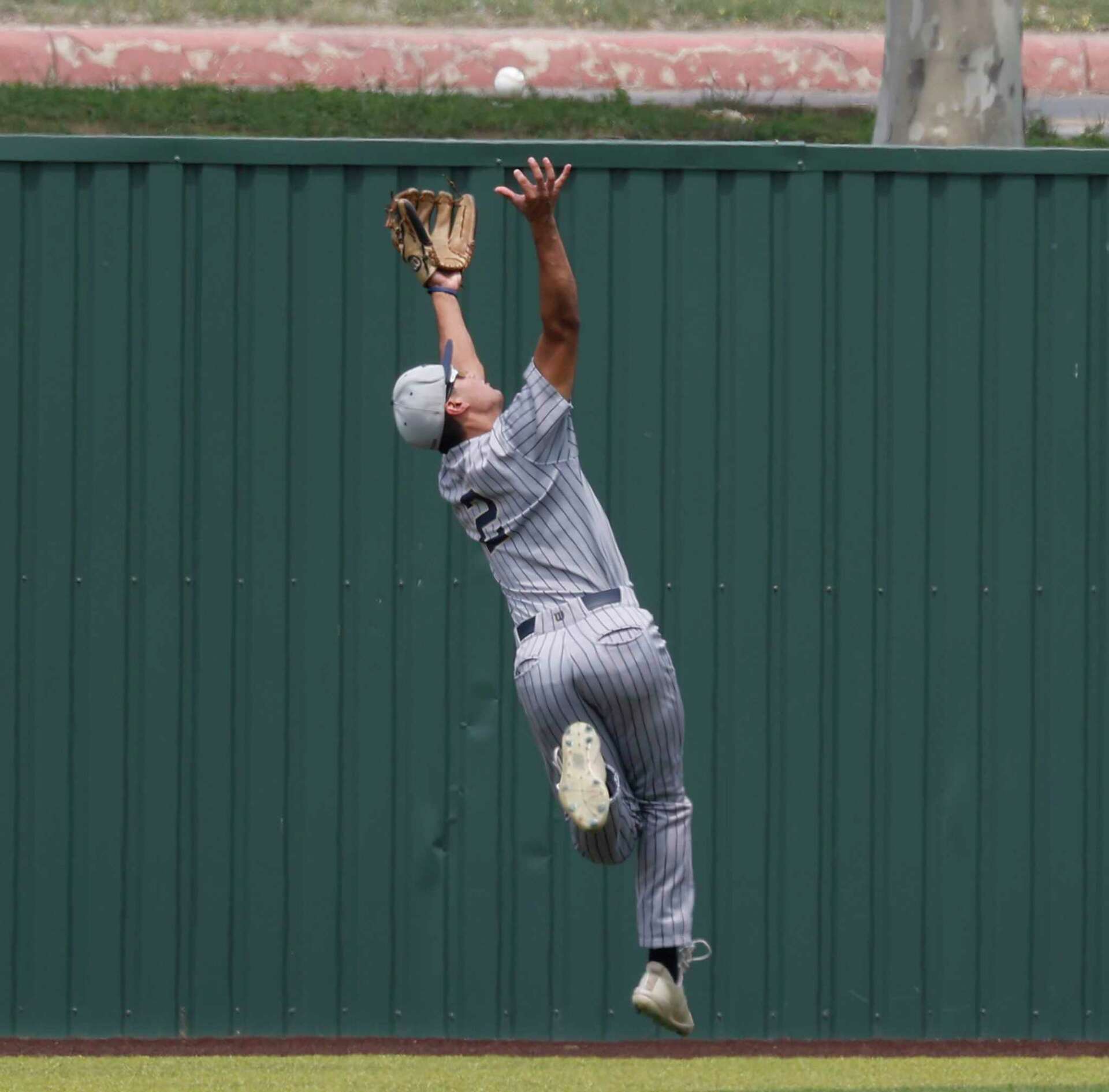 O’Connor forces decisive third game against Johnson baseball
