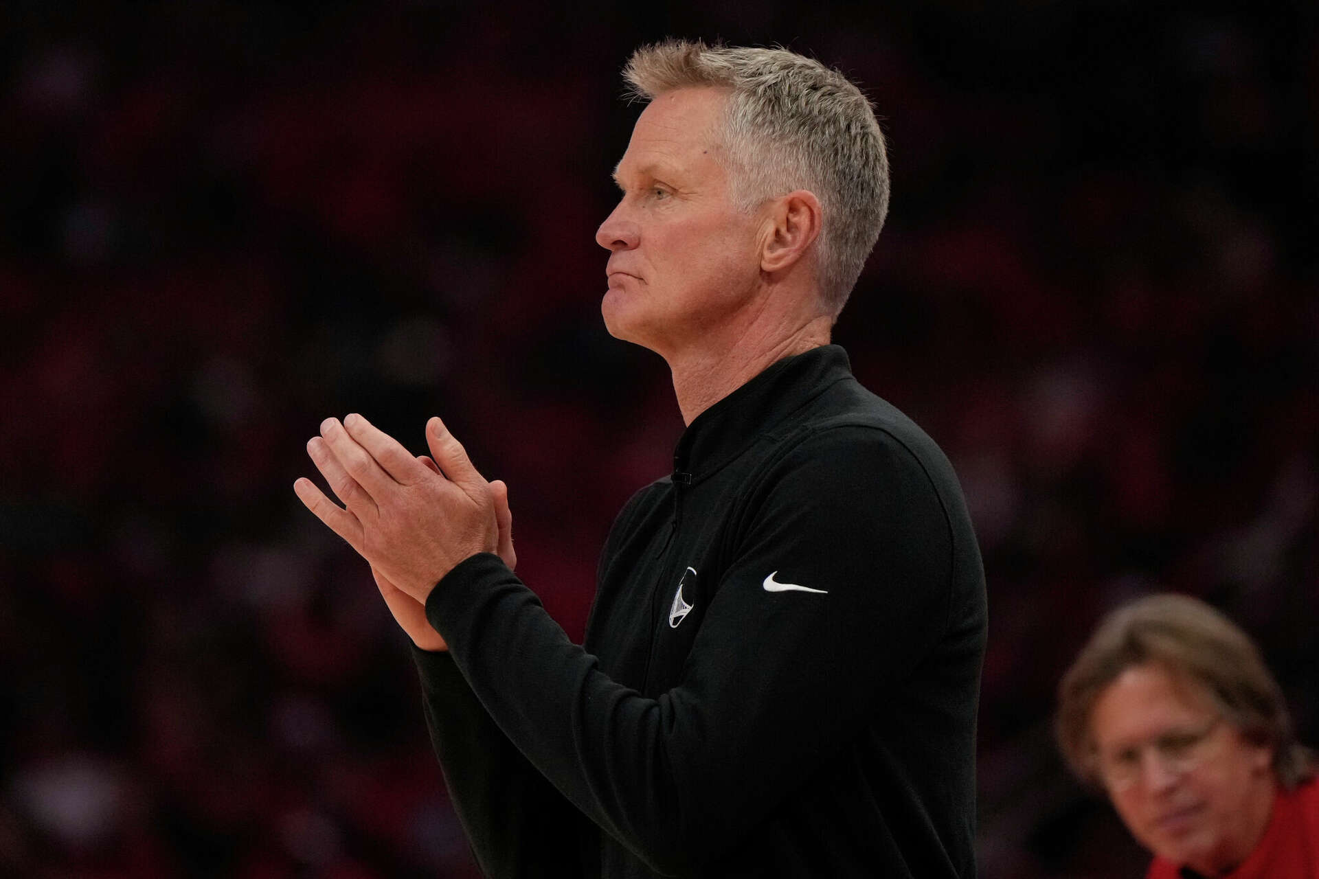 Warriors, Rockets coaches honor Popovich with humorous shirt at Game 6