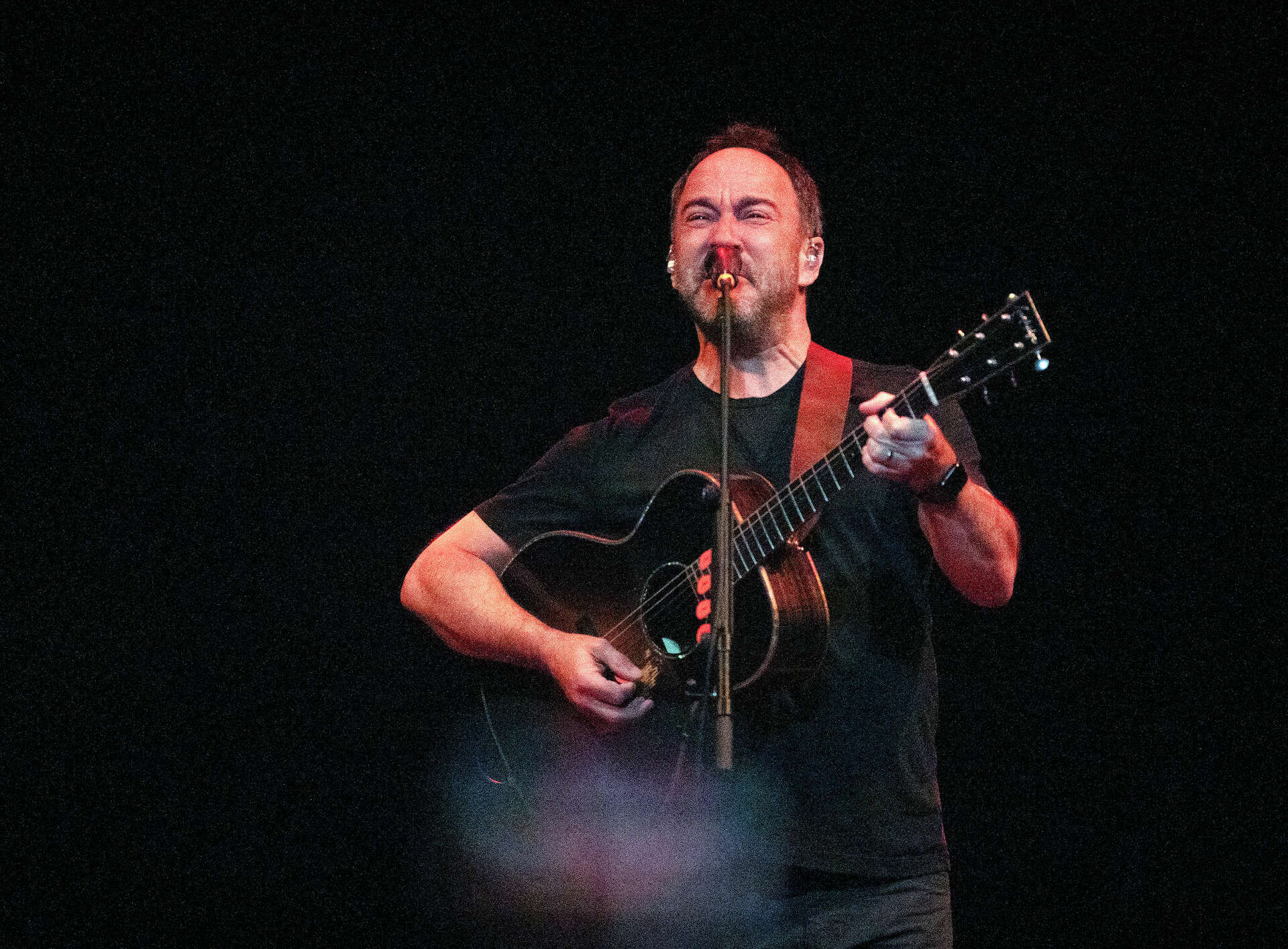 Dave Matthews delivers solo show at White Oak Music Hall in Houston