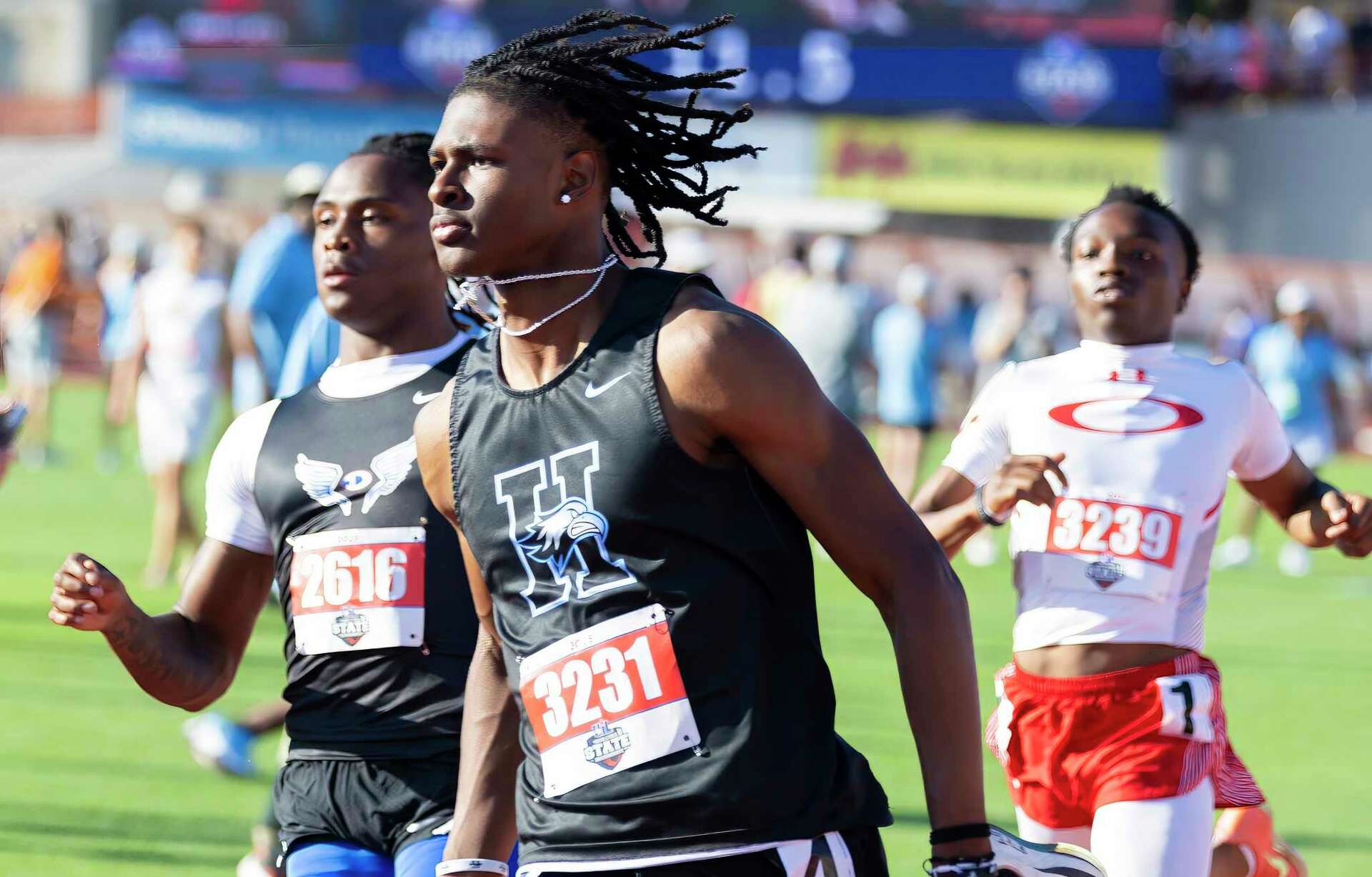 Harlan's Tate Taylor sets national track record at the UIL state meet