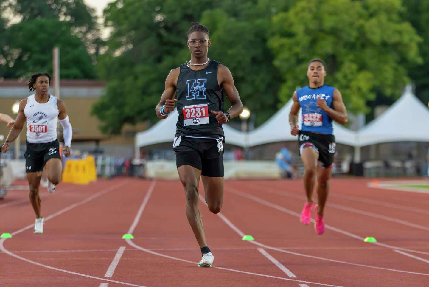 Harlan's Tate Taylor sets national track record at the UIL state meet