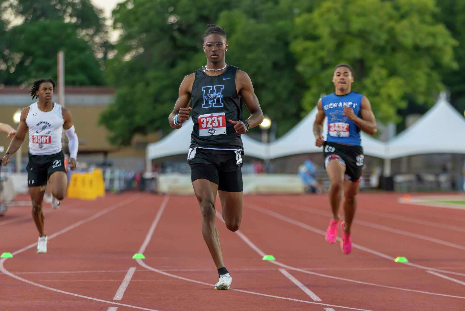 Harlan's Tate Taylor sets national track record at the UIL state meet