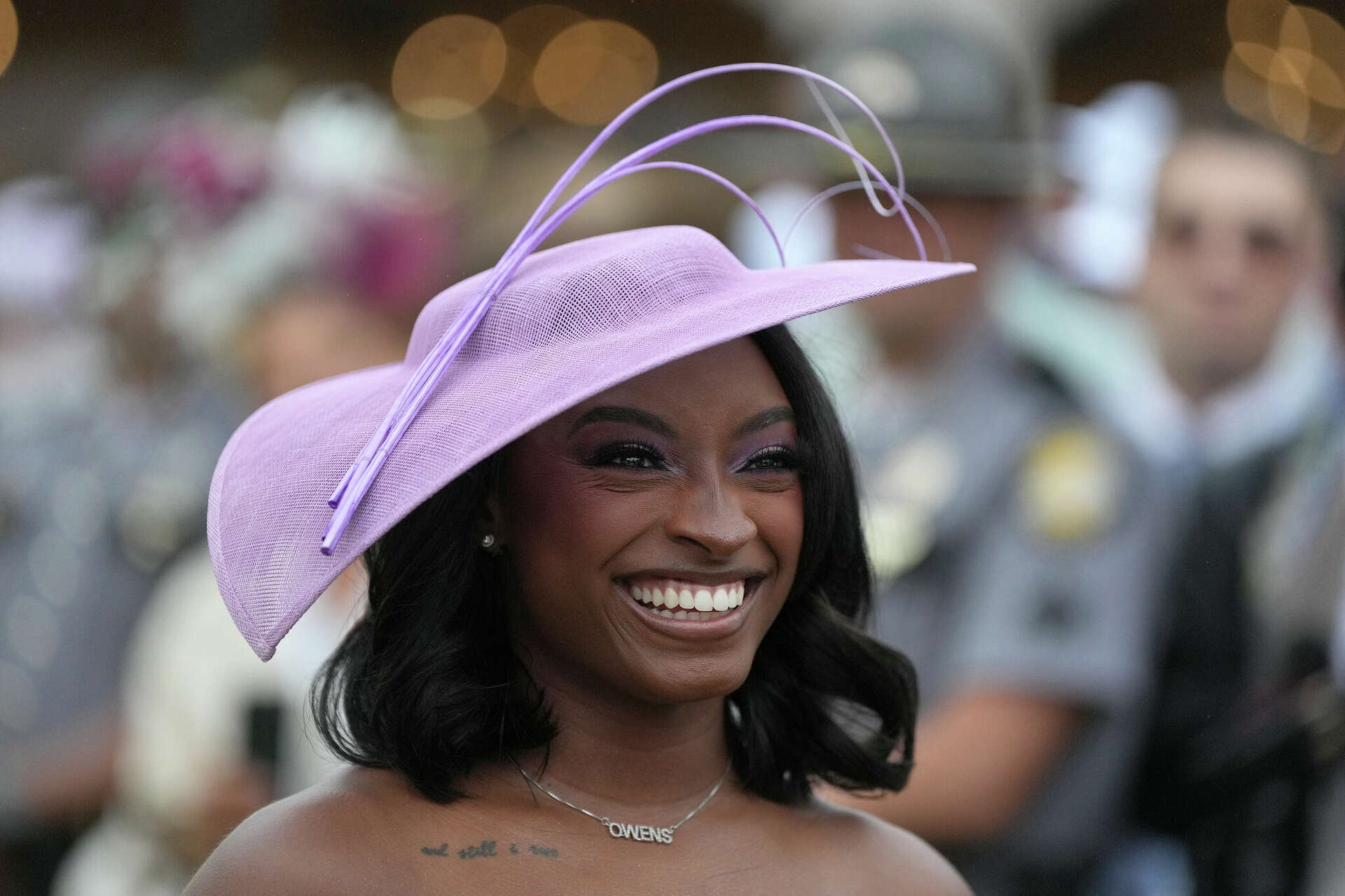 Simone Biles and Jonathan Owens both wore lavender for Kentucky Derby