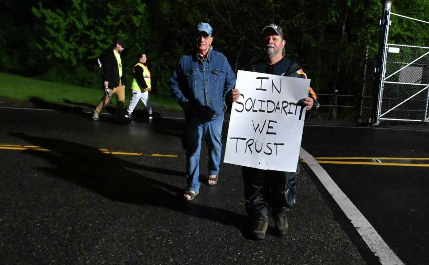 Pratt & Whitney strike underway as machinists walk picket lines in CT