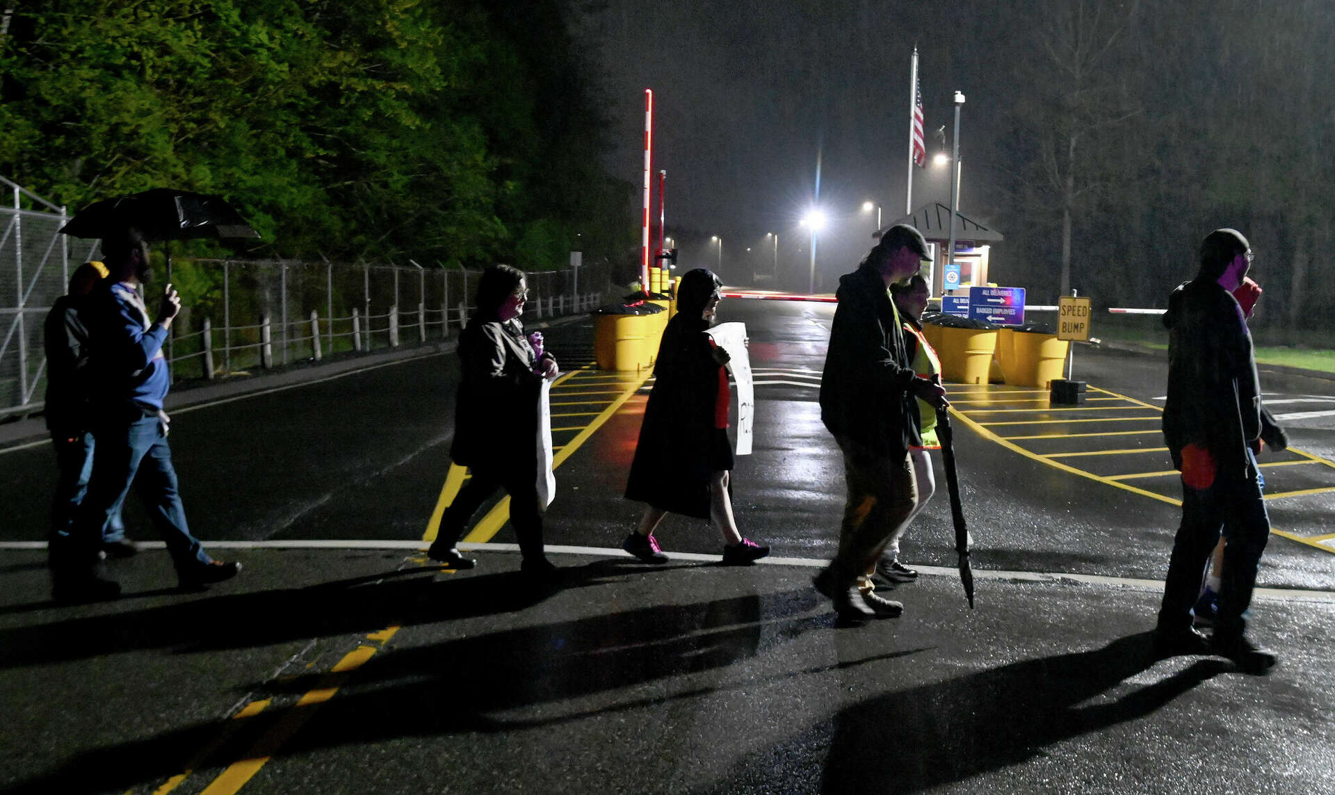 Pratt & Whitney strike underway as machinists walk picket lines in CT