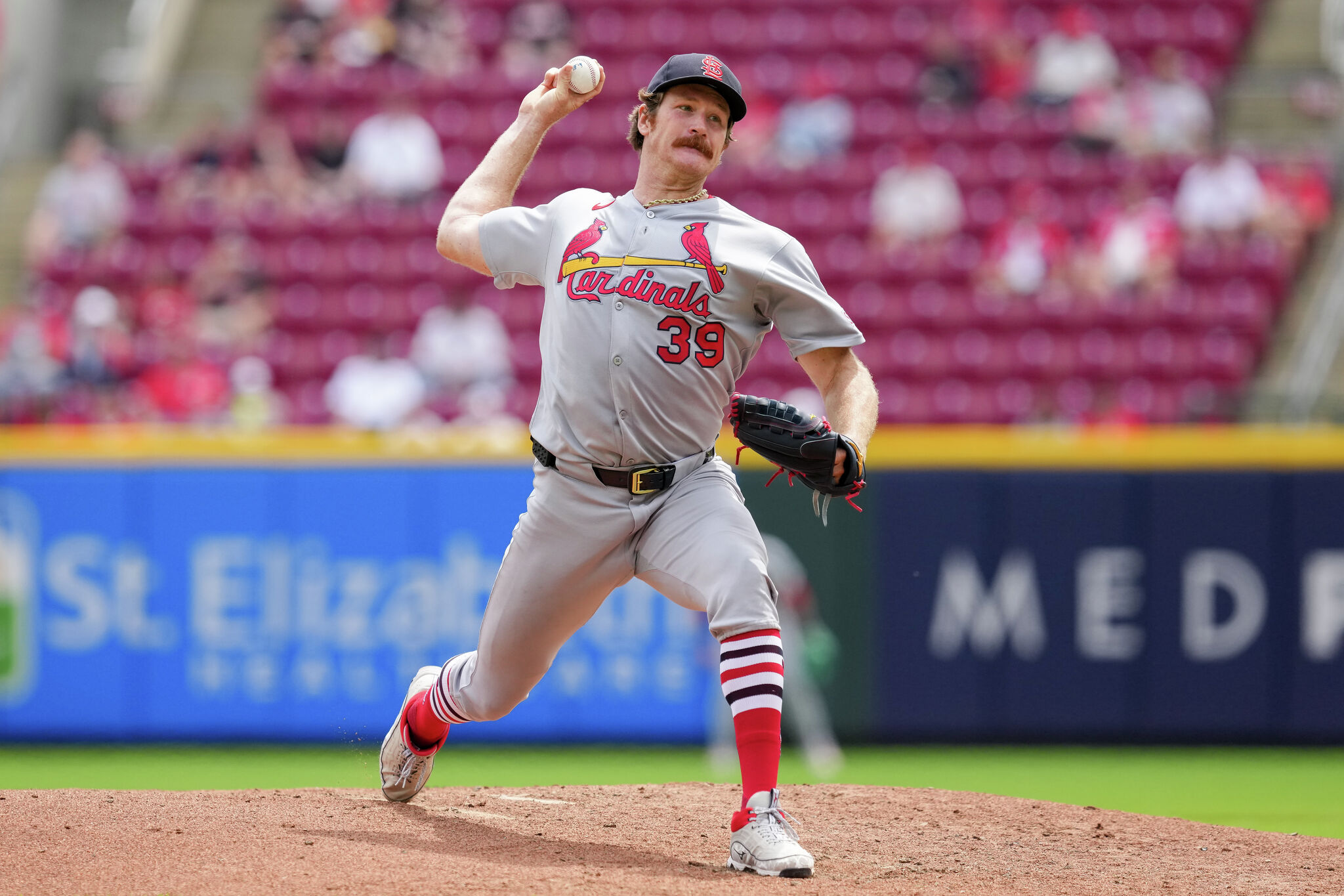 Miles Mikolas looks to extend shutout streak as Cardinals host Pirates