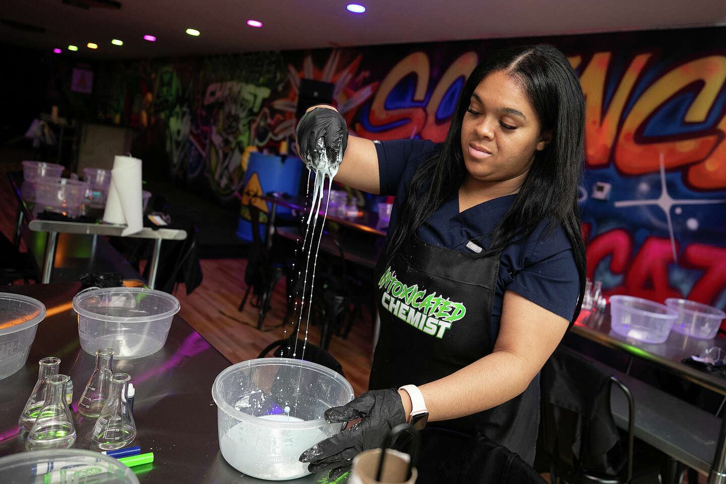 The Intoxicated Chemist brings hands-on fun to Hamden nightlife