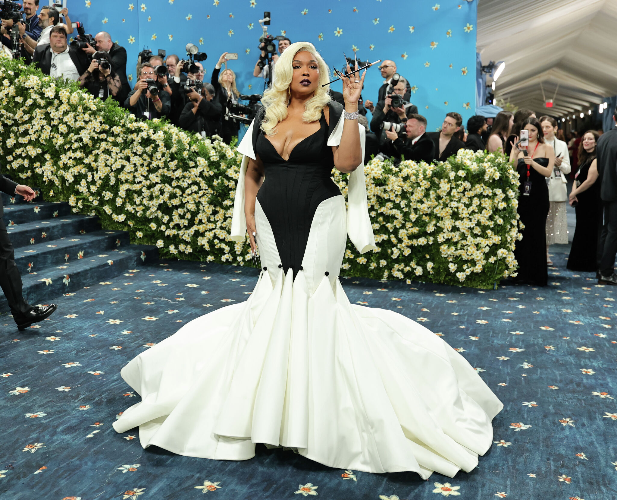 Christian Siriano designs looks for Lizzo, others at 2025 Met Gala