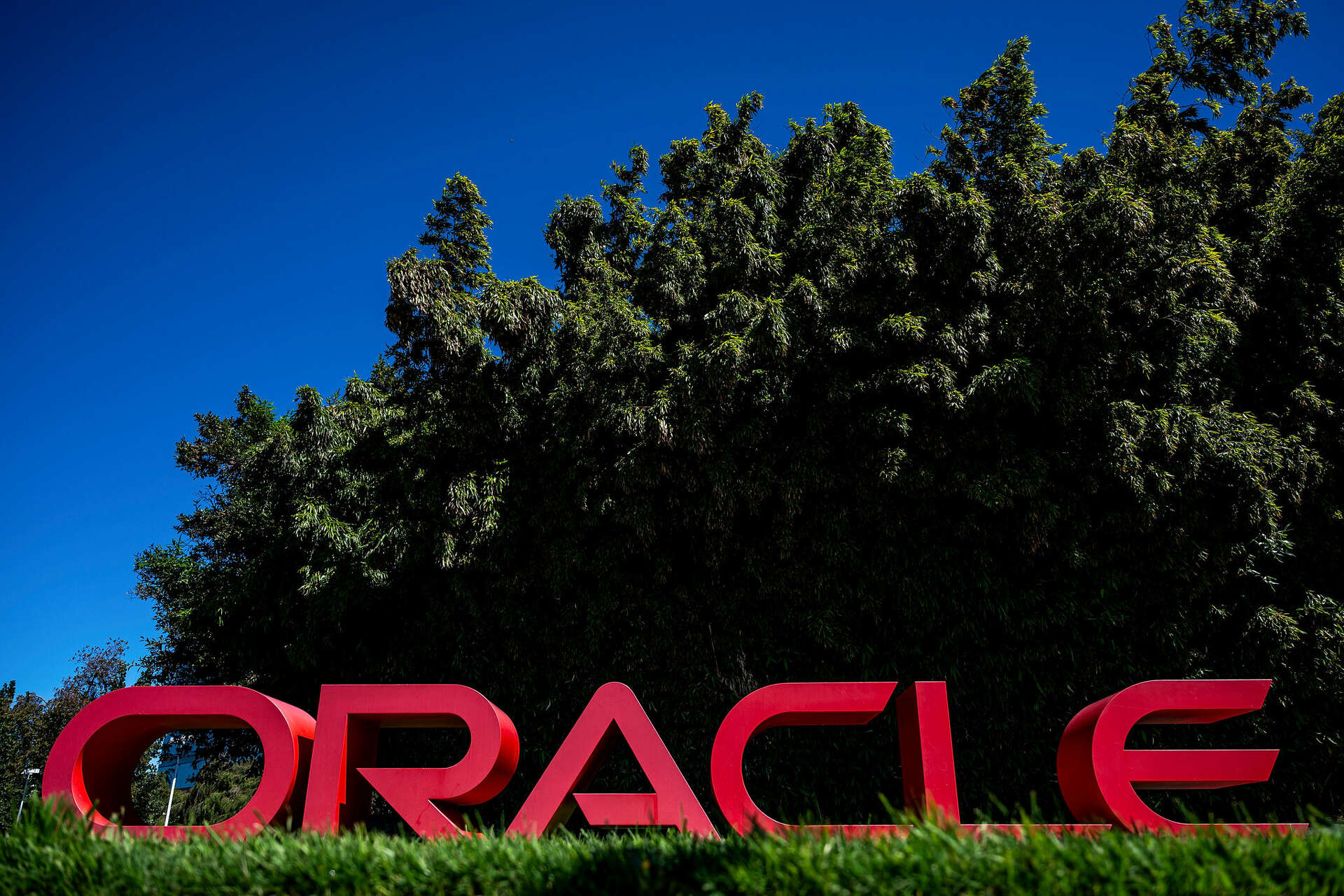 Is Oracle still moving its HQ from Austin to Nashville?