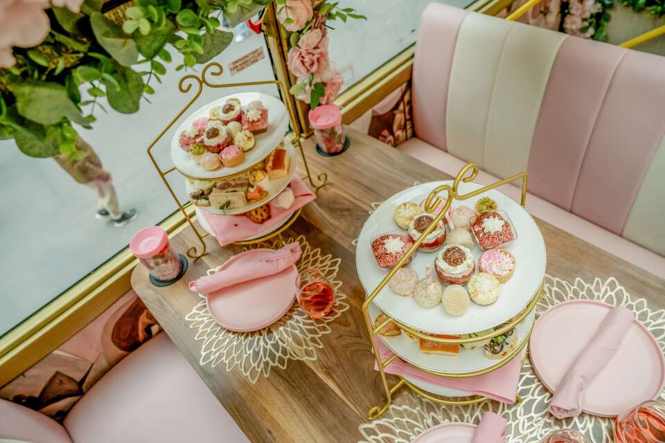 Tea Around Town tour bus combines tea parties, Austin sights