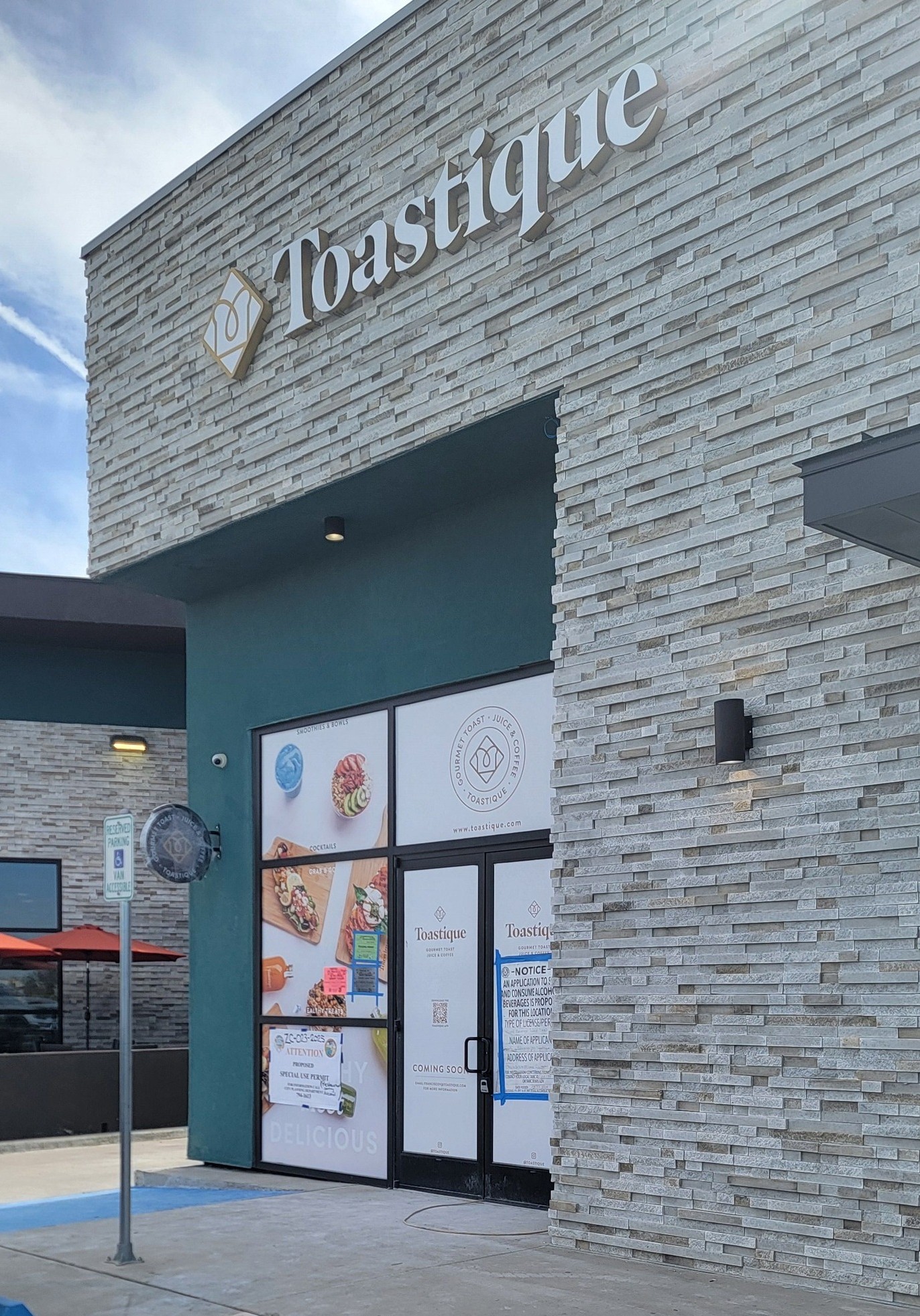 Gourmet toast and juices: Toastique opens in Laredo next week