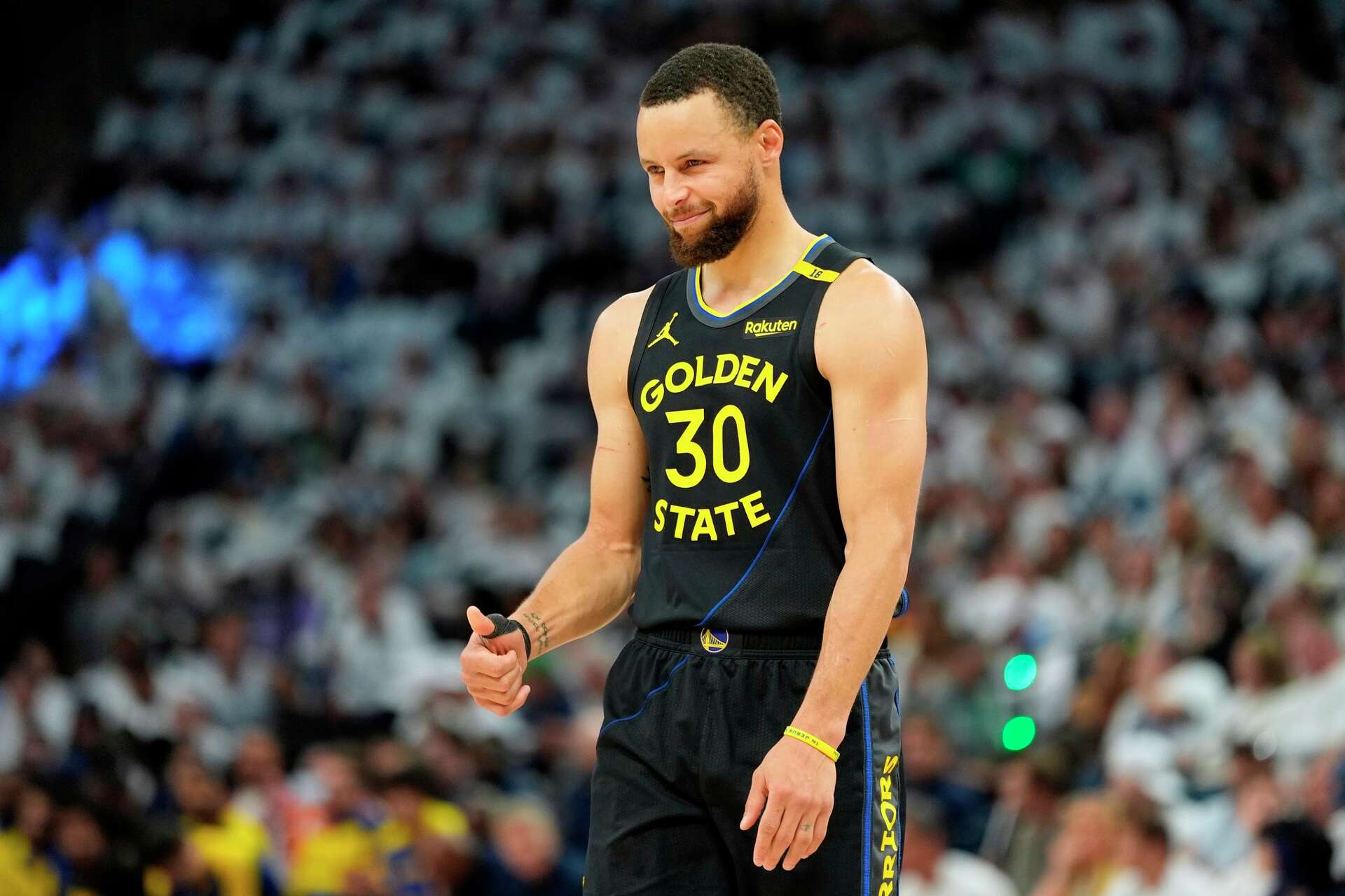 'Monumental blow': Warriors lose Steph Curry for several games