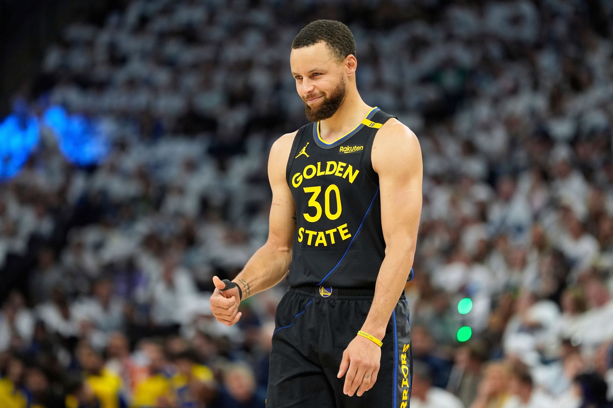 'Monumental blow': Warriors lose Steph Curry for several games