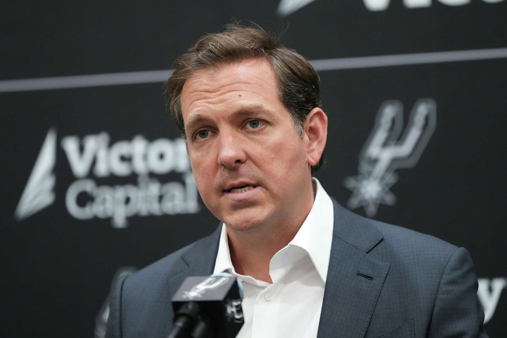 Spurs’ Peter J. Holt makes rare remarks about new arena plans