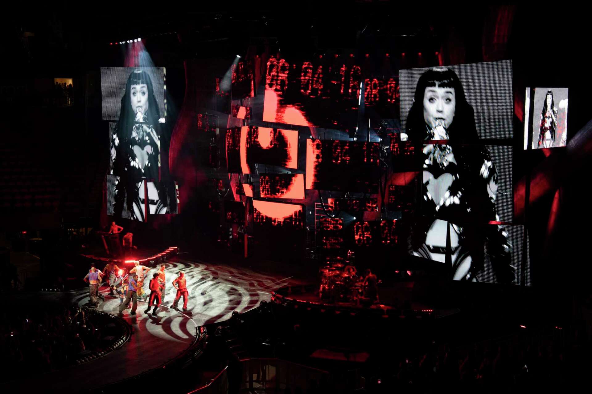 Concert review: Katy Perry kicks off The Lifetimes Tour in Houston