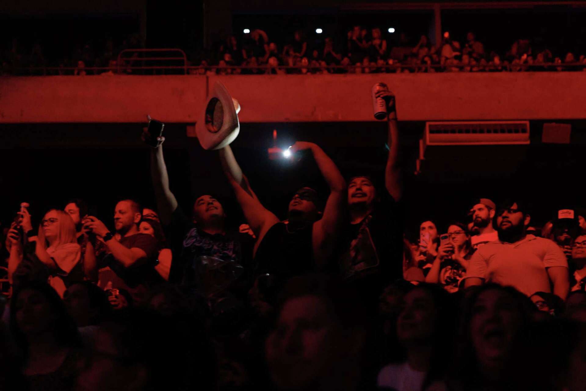 Post Malone electrifies San Antonio with country, rap hits