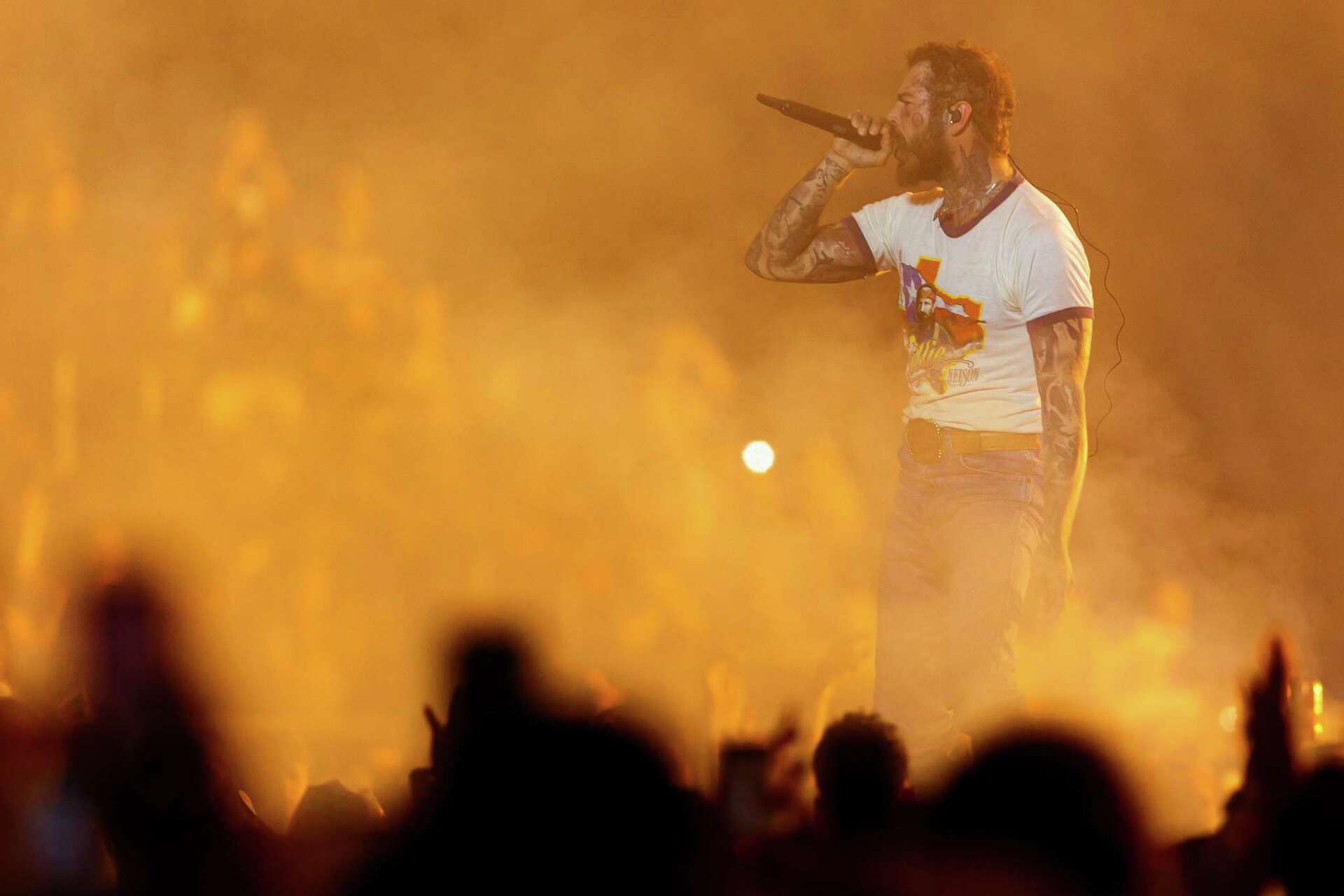 Post Malone electrifies San Antonio with country, rap hits