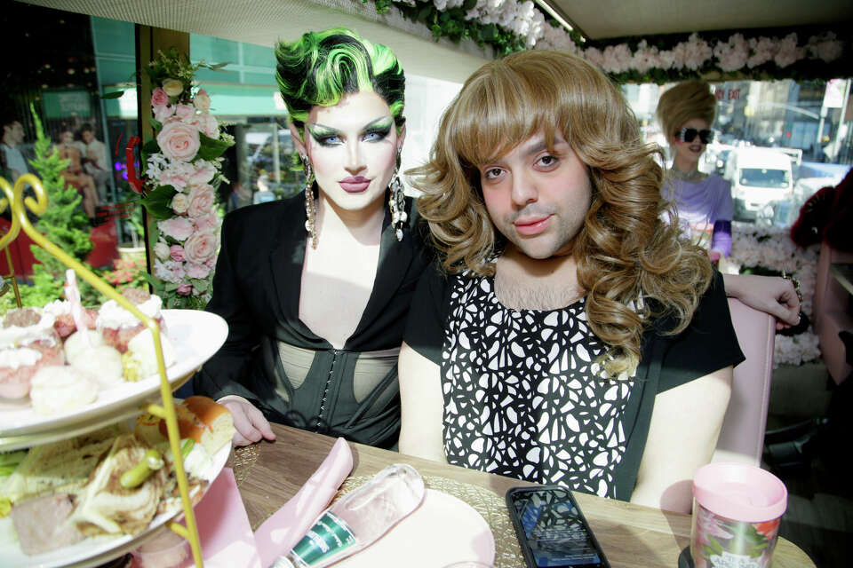 'Drag Race All Stars' welcomes Irene the Alien and Mistress Isabelle