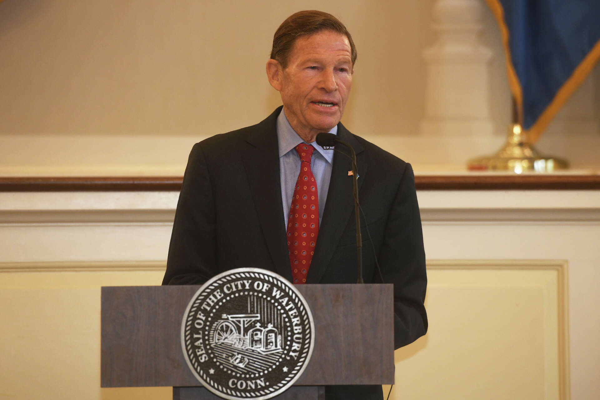 Blumenthal bill aims to prevent roadside deaths of police, workers