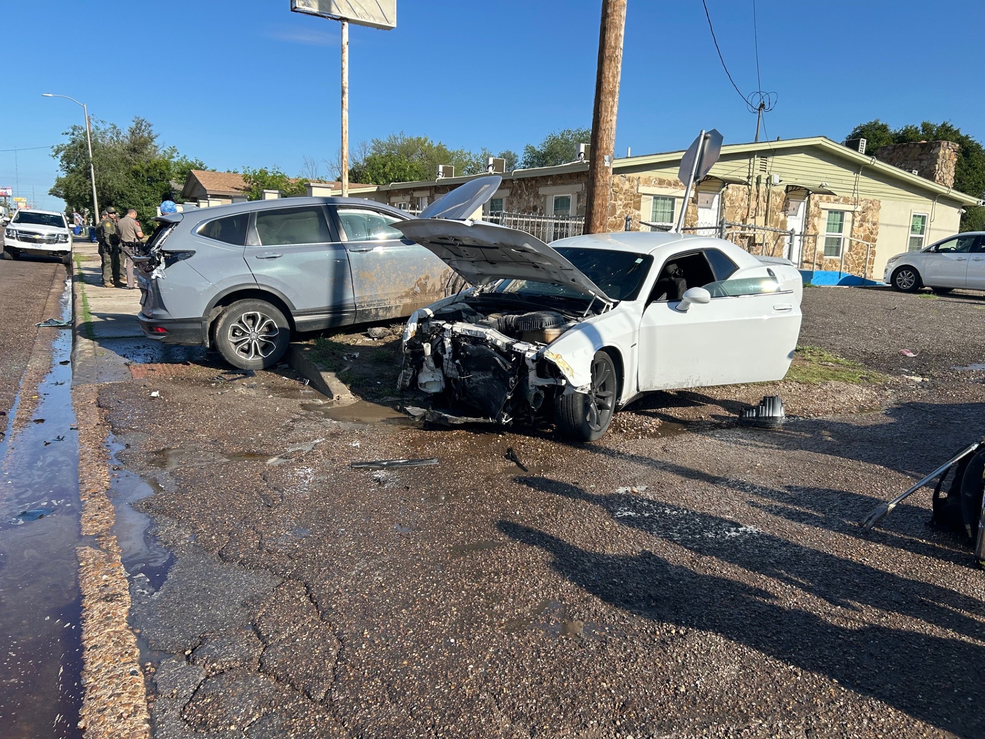 Laredo chase ends in 2 crashes; driver apprehended for human smuggling