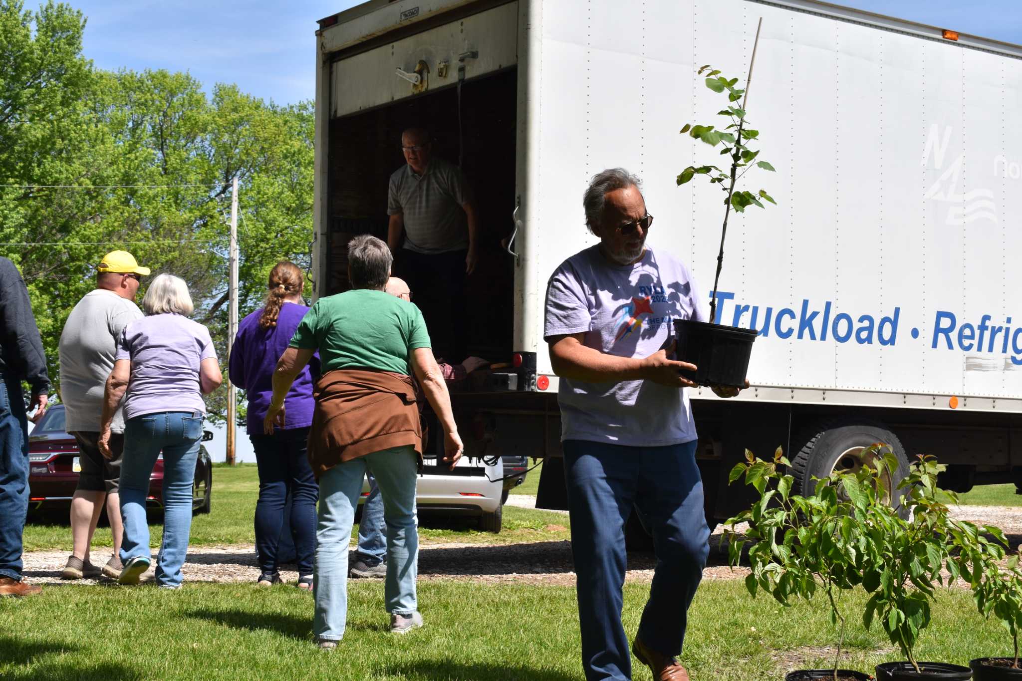 The 12 stages of the Midwest 'goodbye'