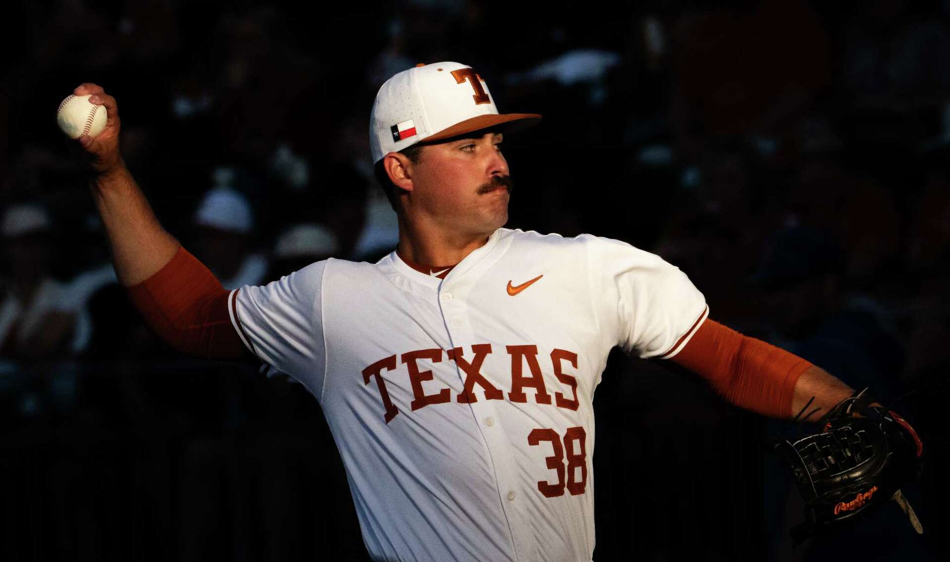 Texas Longhorns lose fourth SEC baseball game in a row
