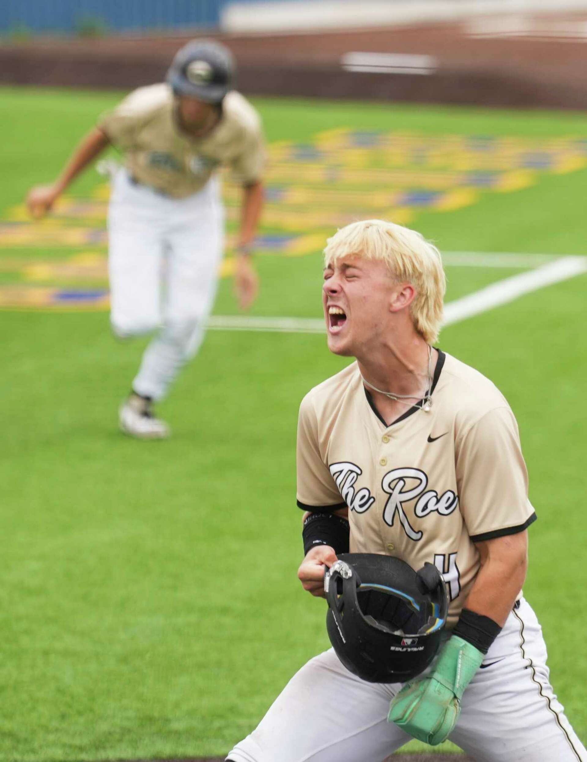 Conroe beats Klein Collins in Class 6A baseball playoffs