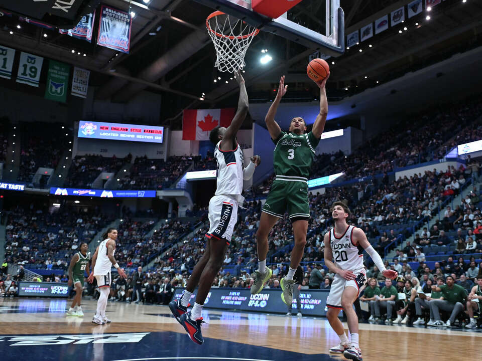 UConn men's basketball adds transfer forward Dwayne Koroma